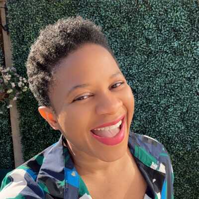 Professor Ike (@flocrunching@me.dm) - me.dm by Medium.com